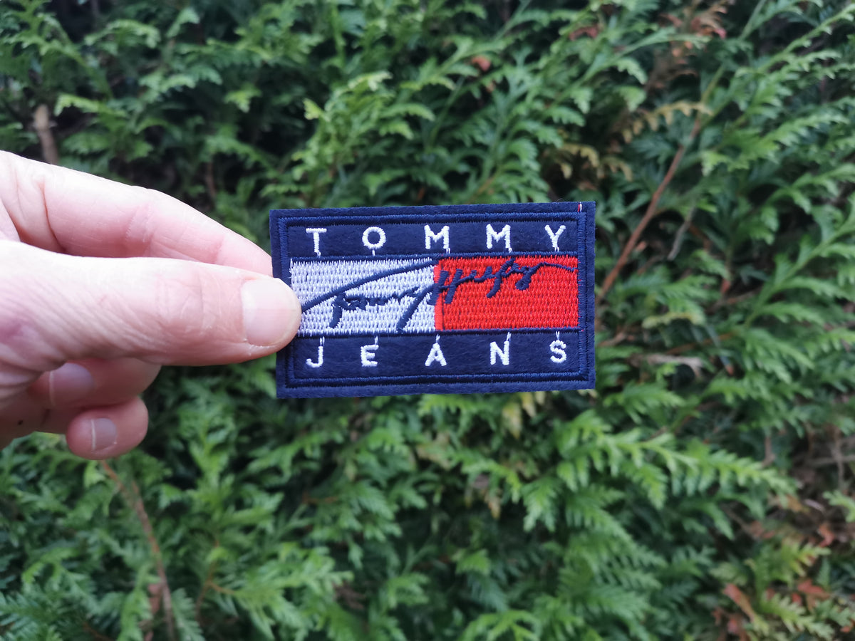 Embroidered patch Tommy Logo – Customeazy